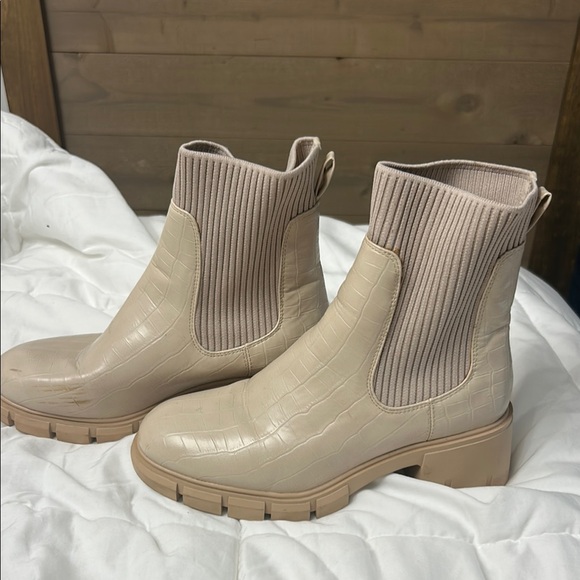 Z By Zobha | Shoes | Beige Zby Ankle Boots | Poshmark
